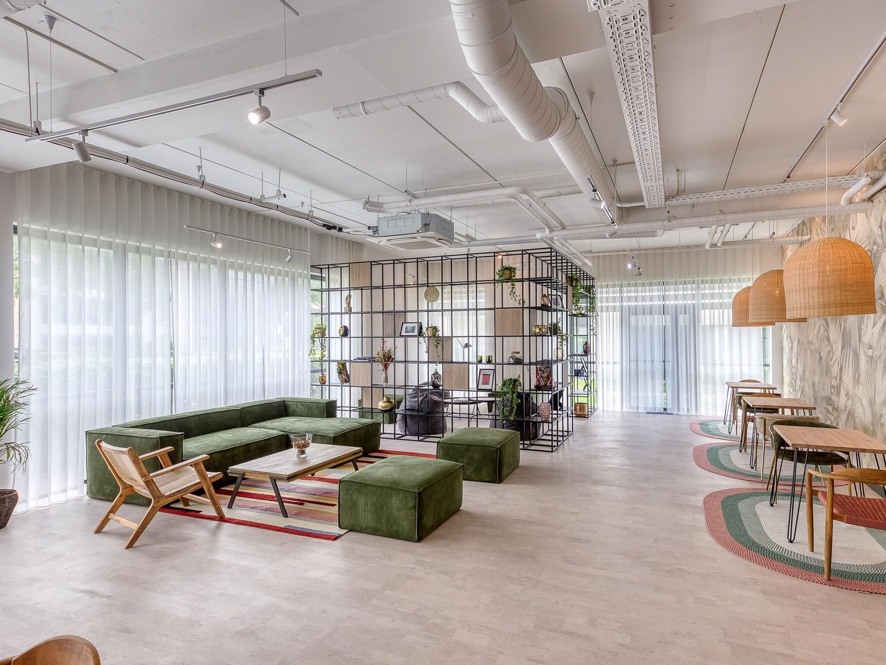 Workways Val d'Europe - Location de bureaux Boulevard Michaël Faraday ...